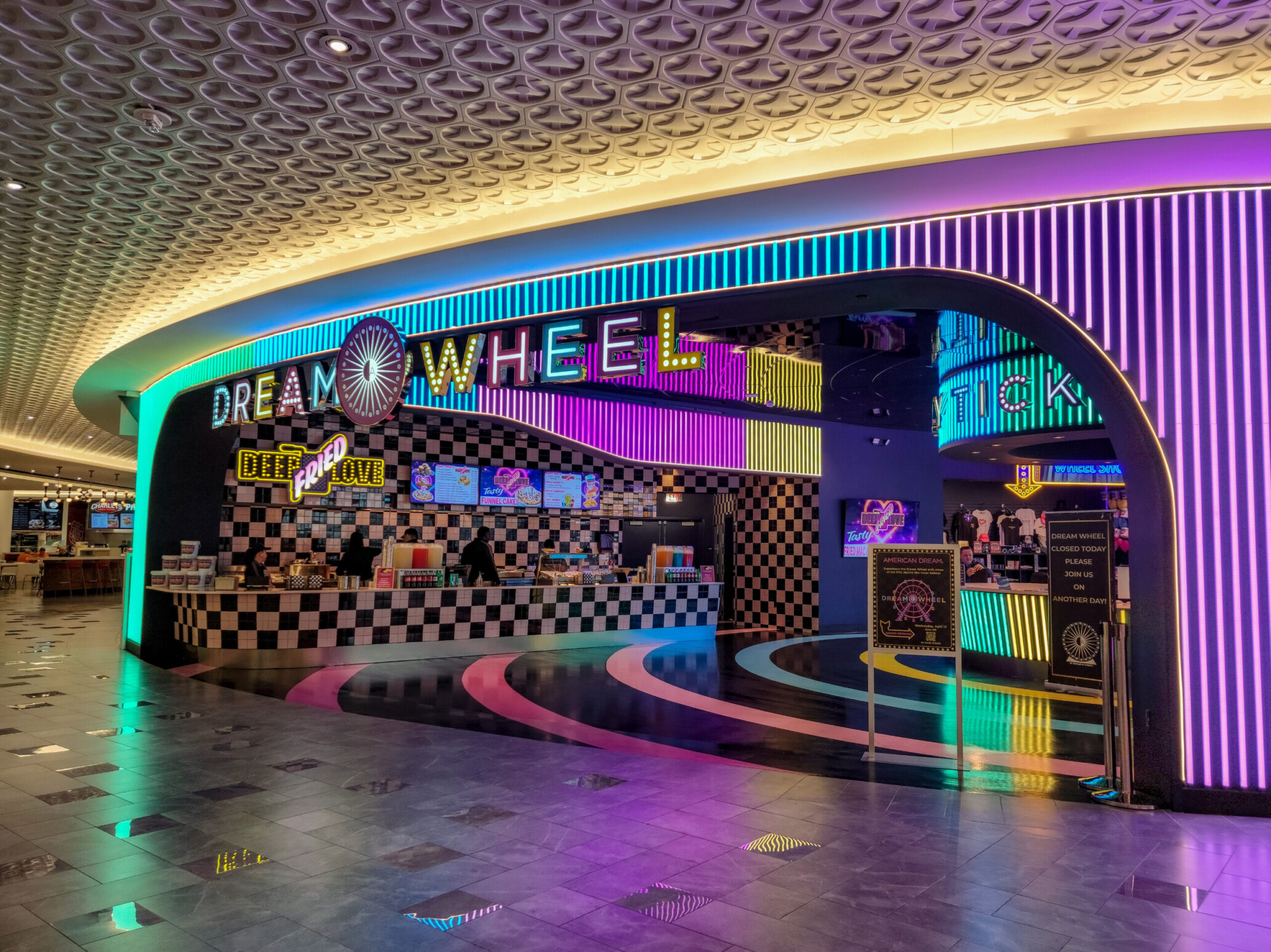 Observation Wheel Lobby & Snack Bar - SOCO Construction